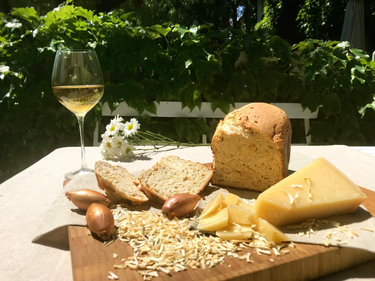 Pan Country White de cebolla y parmesano – MaBAKER Blog